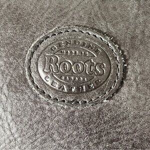 Roots | Bags | Roots Leather Messenger Bag The Bourne Legacy Special ...
